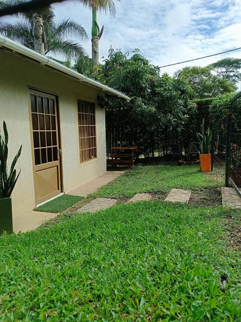 Cabaña el amarillo | Barbosa | VacationRenter