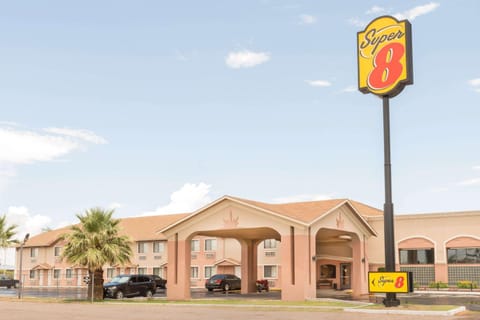Motel 8 | Deming, NM | VacationRenter