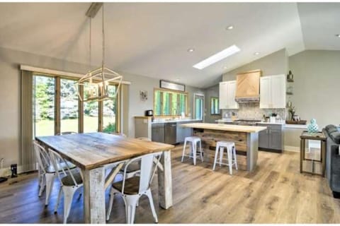 Beautifully Appointed Elk Lake View Home - Steps from the Lake | Elk ...