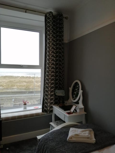 Wavecrest | Barmouth | VacationRenter