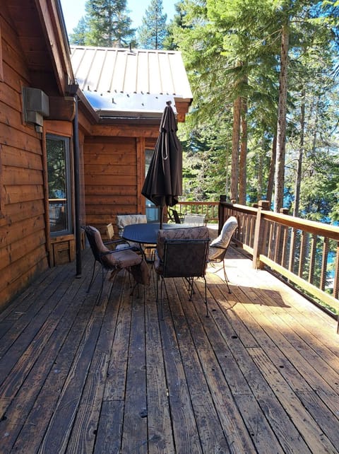 3 bedroom, 2 and a half bath, sleeps 8 Donner Lakefront with private ...