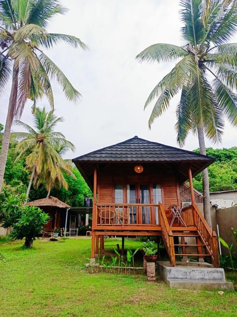 Yellow Coco Gili Gede | Central Sekotong | VacationRenter