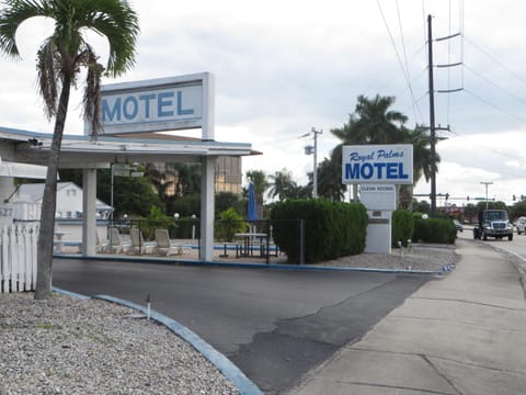 Royal Palms Motel | Stuart, FL | VacationRenter