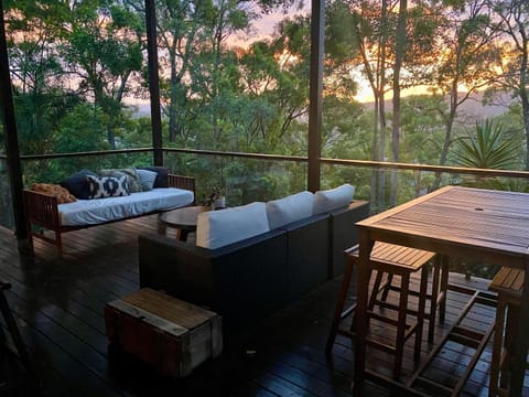 Summerhill House - Family Home With Heated Pool | Mudgeeraba ...