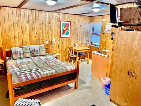 Quaint Riverside Cabin 1 | Crowsnest Pass | VacationRenter