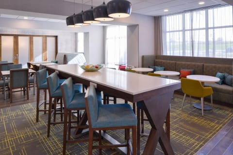 Lakeville Inn | Lakeville, MN | VacationRenter