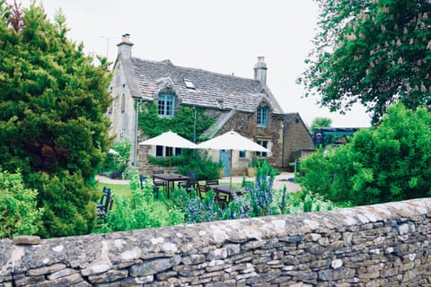 The Ragged Cot | Stroud District | VacationRenter