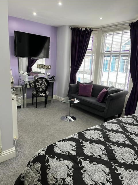 The Kenley Hotel | Blackpool | VacationRenter