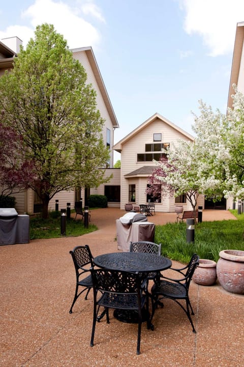 Hampton Inn & Suites St. Louis-Chesterfield | Chesterfield, MO ...