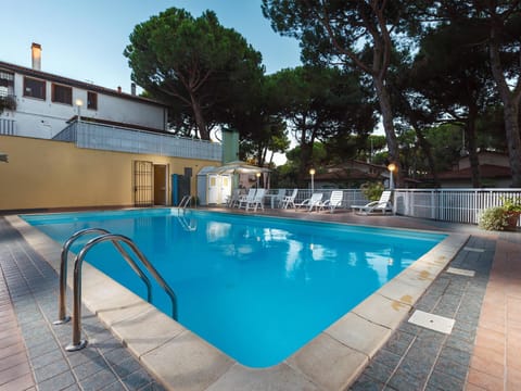 Hotel Columbia | Marina Romea | VacationRenter