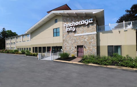 Anchorage Inn and Suites | Portsmouth, NH | VacationRenter