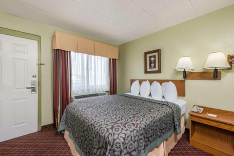 Days Inn & Suites by Wyndham Springfield on I-44 | Springfield, MO ...