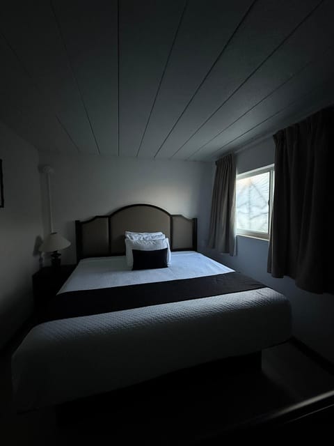 Holiday Isles Resort | Madeira Beach, FL | VacationRenter