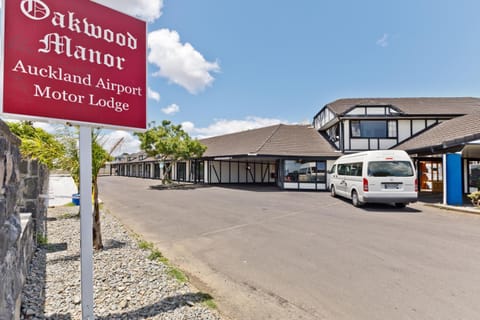 Oakwood Manor Motor Lodge | Auckland | VacationRenter
