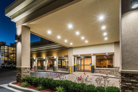 Comfort Inn Downtown Detroit | Windsor | VacationRenter