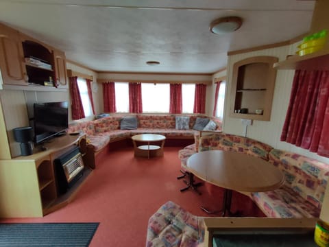 Coastfields Caravan Site Ingoldmells Sleeps 8 | Ingoldmells ...