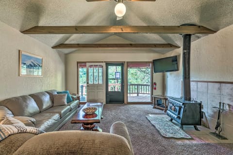 Quiet Ruidoso Getaway about 18 Mi to Ski Apache! | Ruidoso | VacationRenter