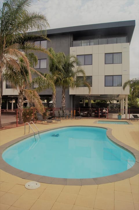 Quality Hotel Lakeside | Bendigo | VacationRenter