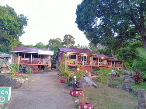 MUKUT CORAL CHALET | Mersing | VacationRenter
