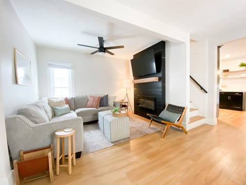 Kash's Kottage - Monthly Retreat in Downtown TC! | Traverse City ...