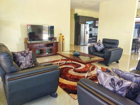 Peris Sunset Home Villas | Western Division, Fiji | VacationRenter