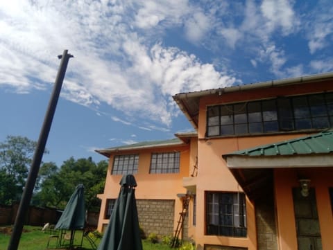 Kitwe Lodge Oyugis | Uganda | VacationRenter