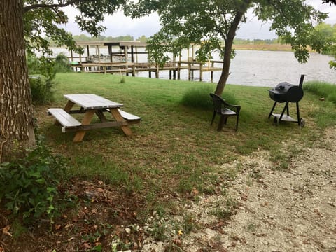 Delightful, large, 3 slide out, 1-bedroom RV, deck, Lake Livingston TX ...