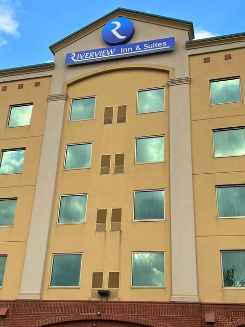 Riverview Inn and Suites | Rahway, NJ | VacationRenter