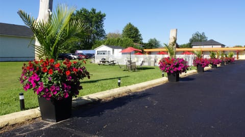 Harmony Inn | Goderich | VacationRenter