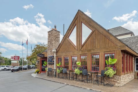 Best Western Plus White Bear Country Inn | White Bear Lake | VacationRenter