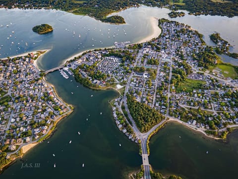 The Onset Beach Compound-Cape Cod Beach Resort & Oceanic Habitat ...