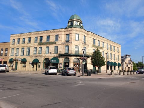 Hotel Bedford | Goderich | VacationRenter