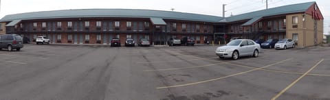 Red Apple Inn | Westland | VacationRenter