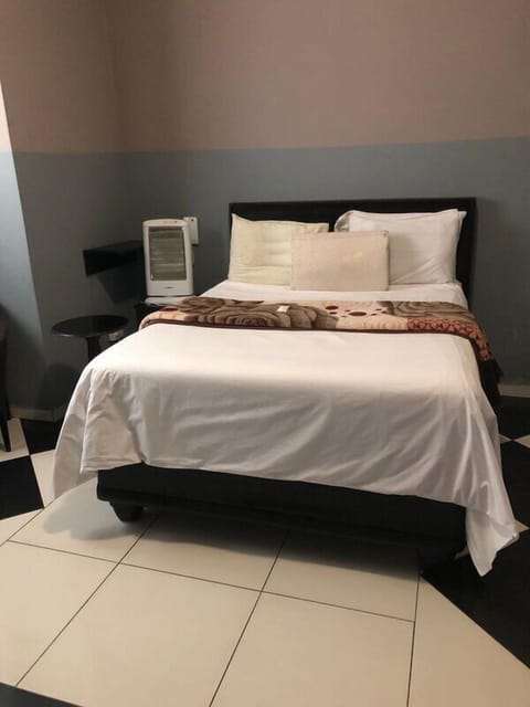 Devine lodge Yeovile | Johannesburg | VacationRenter