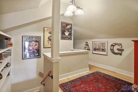 Walk to LSU campus, LSU Lakes, Perkins Restaurants, with a Large ...