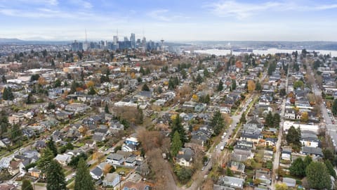 Hillside on North Queen Anne | Belltown, WA | VacationRenter