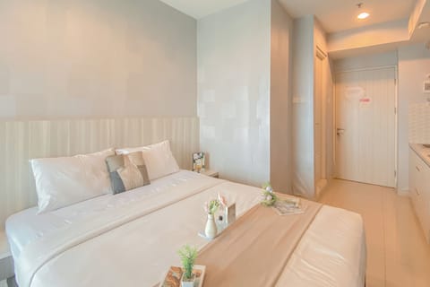 Good Choice And Homey Studio Grand Kamala Lagoon Apartment | West Java ...