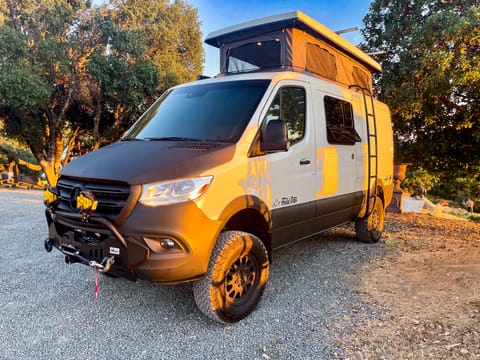 Banjara: 2022 Mercedes-Benz Field Van Summit S1 4x4 | Bellingham ...