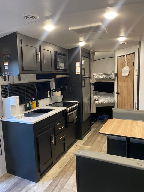 RC RV | Sierra Nevada, CA | VacationRenter