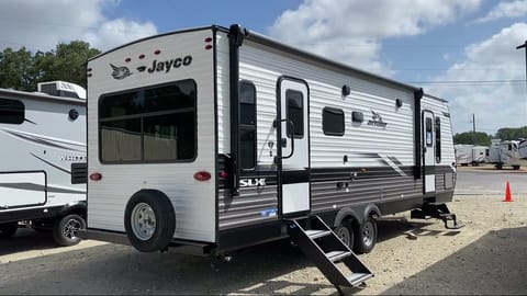 2022 Jayco Jaylight 31Ft | Redding | VacationRenter