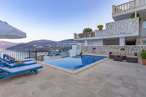 Rhodan Blue | Kalkan Belediyesi | VacationRenter