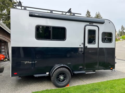 2021 inTech RV Flyer Discover | Kenmore | VacationRenter
