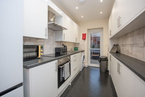 Sutton Cottage - 4 Bed House in Soton City Centre | Southampton ...