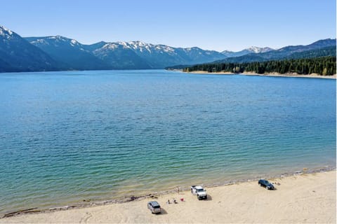 Crystal Pines | Ronald | VacationRenter