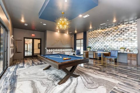 Stylish Lakeside 1BD With Pool, Gym & Workstation | Lewisville ...