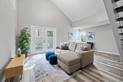 Luxury Condo w\/Attached Garage | Fort Wayne | VacationRenter