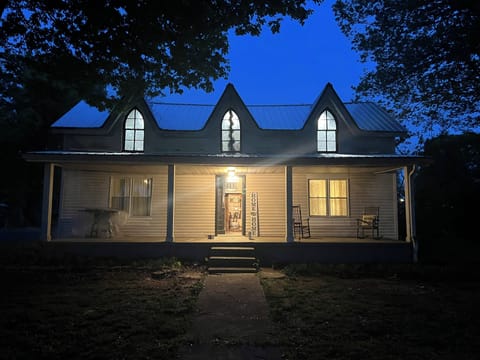 Westpoint Rustic Rendezvous | Tennessee | VacationRenter