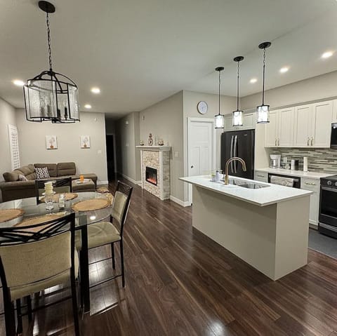 Sunset chalet in bridgewater | Winnipeg | VacationRenter