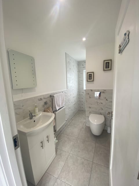 Hayfield View Charming 2-bedroom cottage in beautiful Beaufort ...