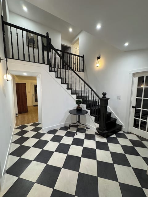 Seasons at Edgewater Beach House | Prince Edward County | VacationRenter